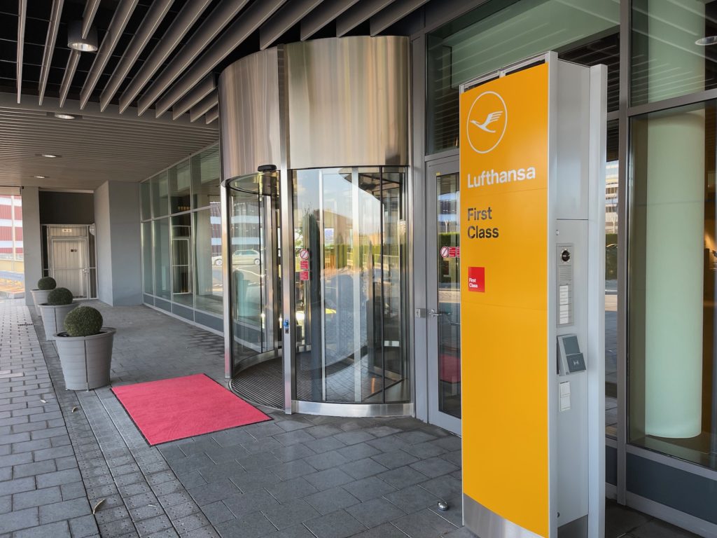 Review: Lufthansa First Class Terminal - Live and Let's Fly