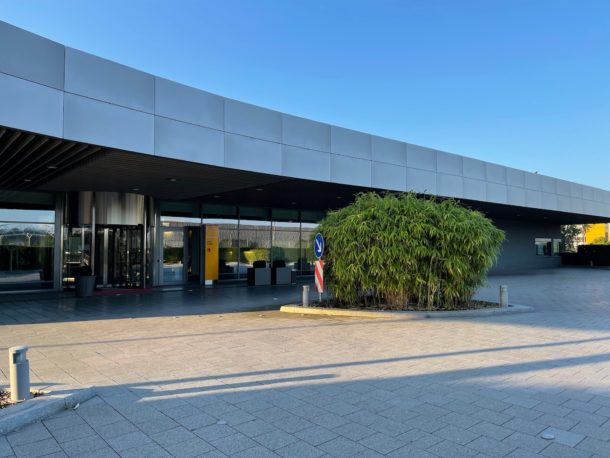Review: Lufthansa First Class Terminal - Live and Let's Fly