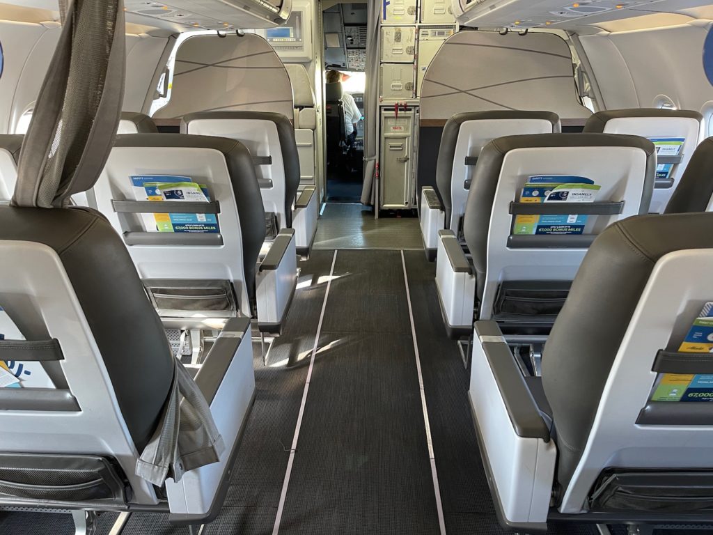 Alaska Airlines A320 First Class In-Flight Review