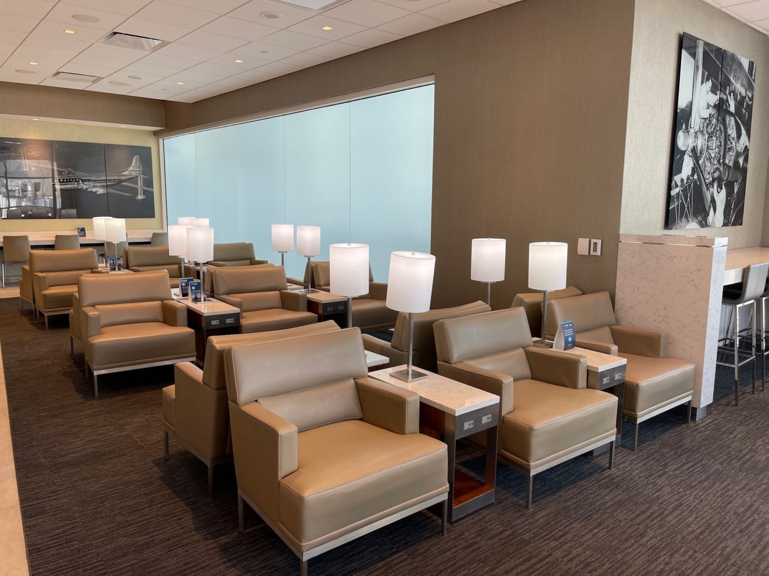 Review: United Club Dallas - Fort Worth (DFW) - Live and Let's Fly