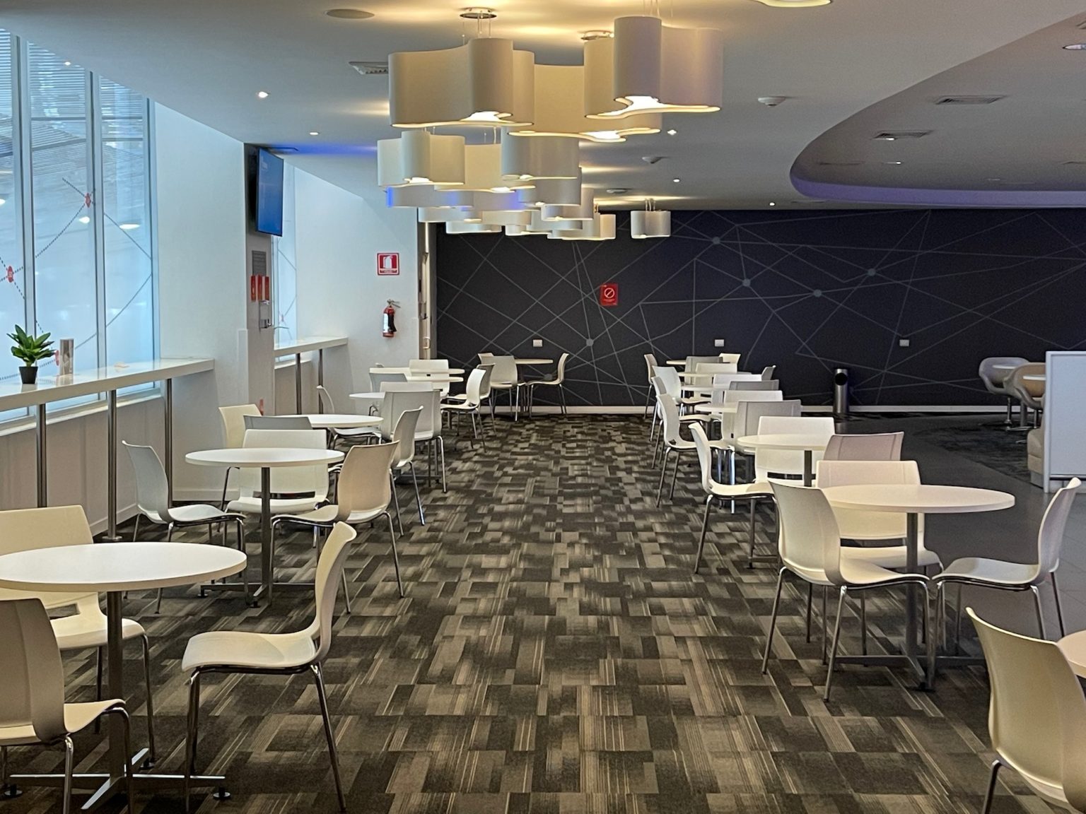 Review: Avianca VIP Lounge El Salvador (SAL) - Live and Let's Fly