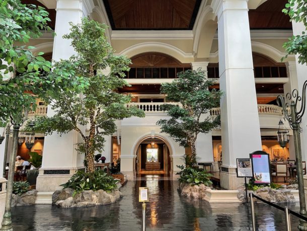 Review: Grand Hyatt Erawan Bangkok - Live and Let's Fly