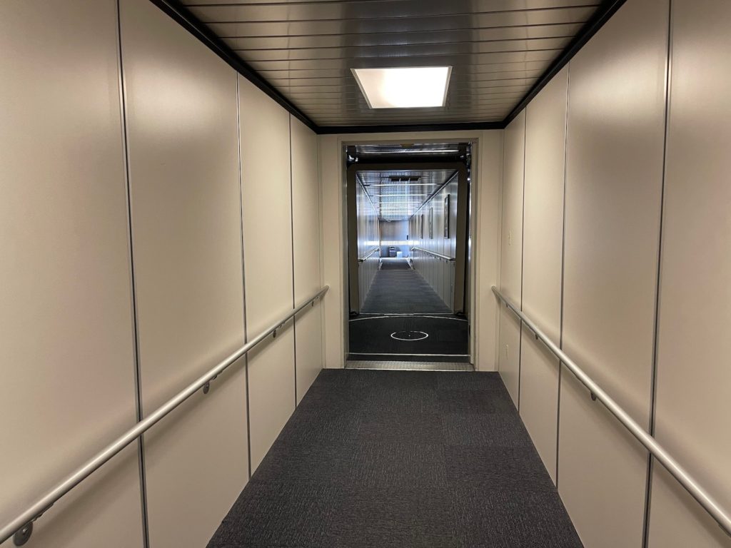 United Airlines Segment Run - Los Angeles To Washington Via Orlando And ...