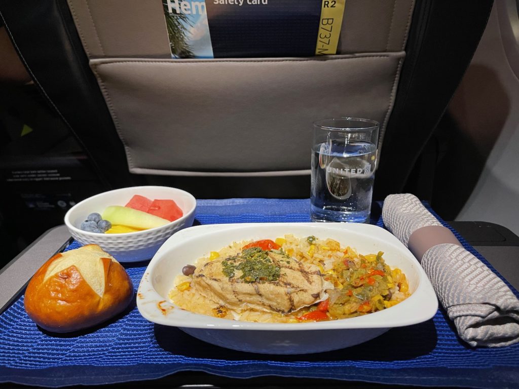 United Airlines Segment Run - Los Angeles To Washington Via Orlando And ...