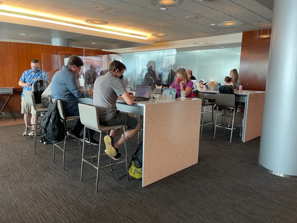 Review: United Club Denver West (DEN) - Live and Let's Fly