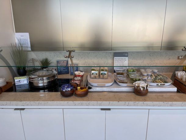 Review: United Club San Francisco (SFO - E Gates) - Live and Let's Fly