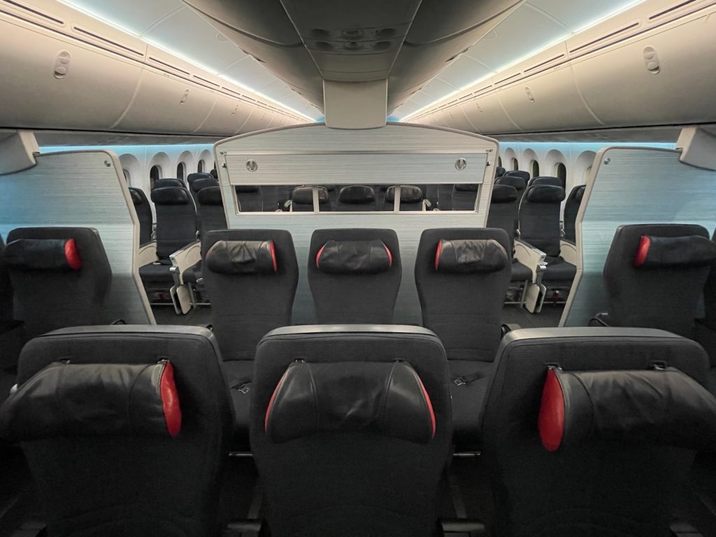Air Canada 787-9 Premium Economy Review: Comfort & Service