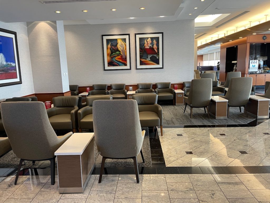 Review: Delta Sky Club Detroit (DTW – A18) - Live and Let's Fly