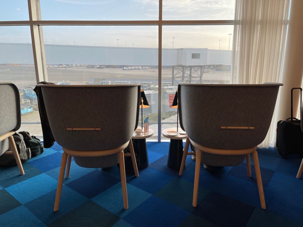 KLM Crown Lounge 52 Amsterdam Review (2025)