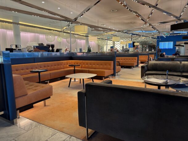 Review: KLM Crown Lounge 52 Amsterdam (Am I The Only One Who Loves This ...