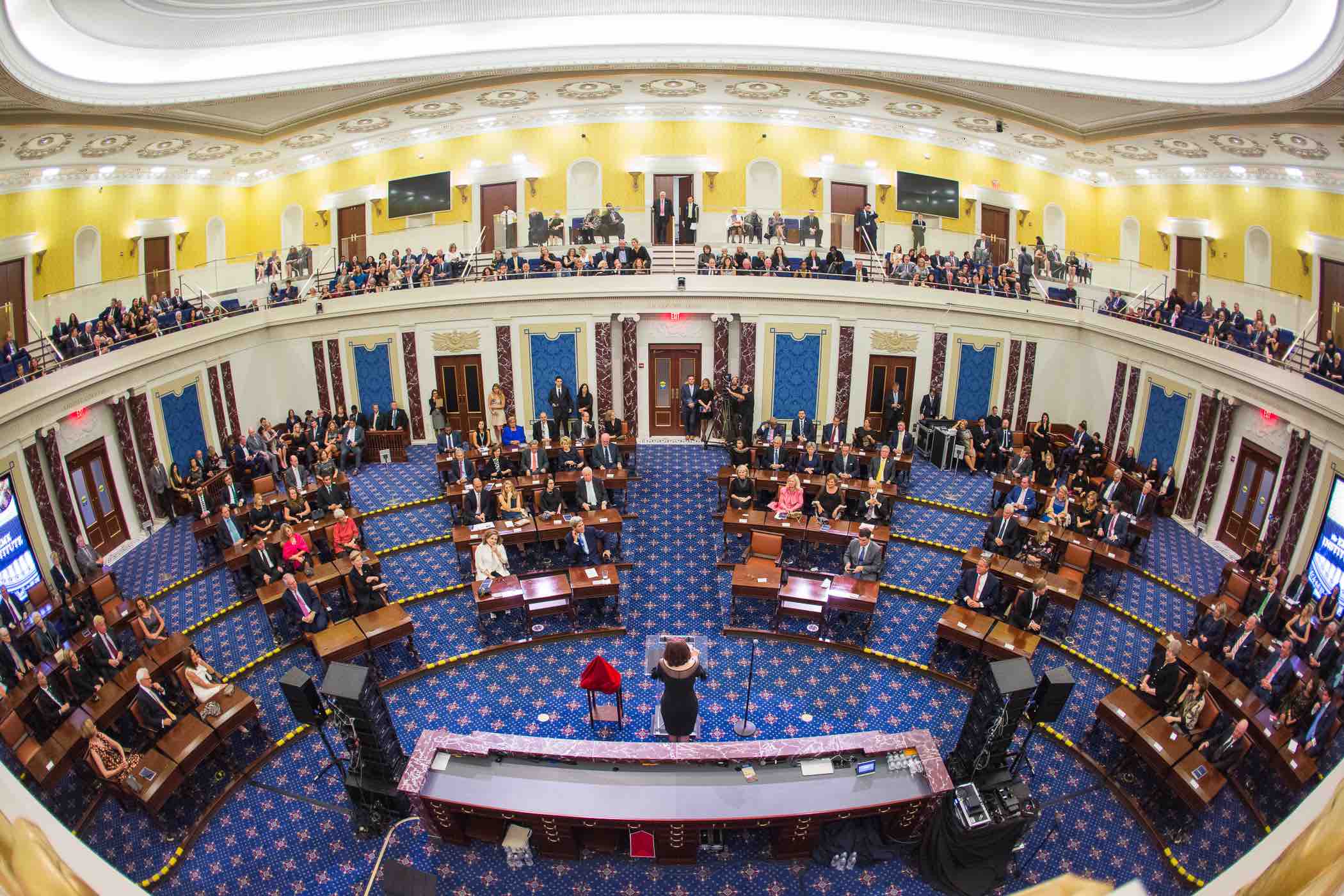 U S Senate Votes To End Mask Mandate Does It Matter Live And Let