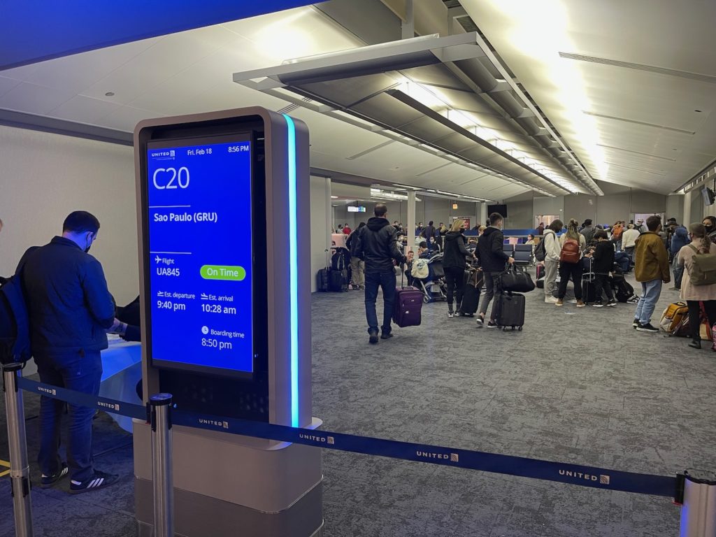 Swanky New United Airlines Gate Areas At Chicago O'Hare - Live and Let ...