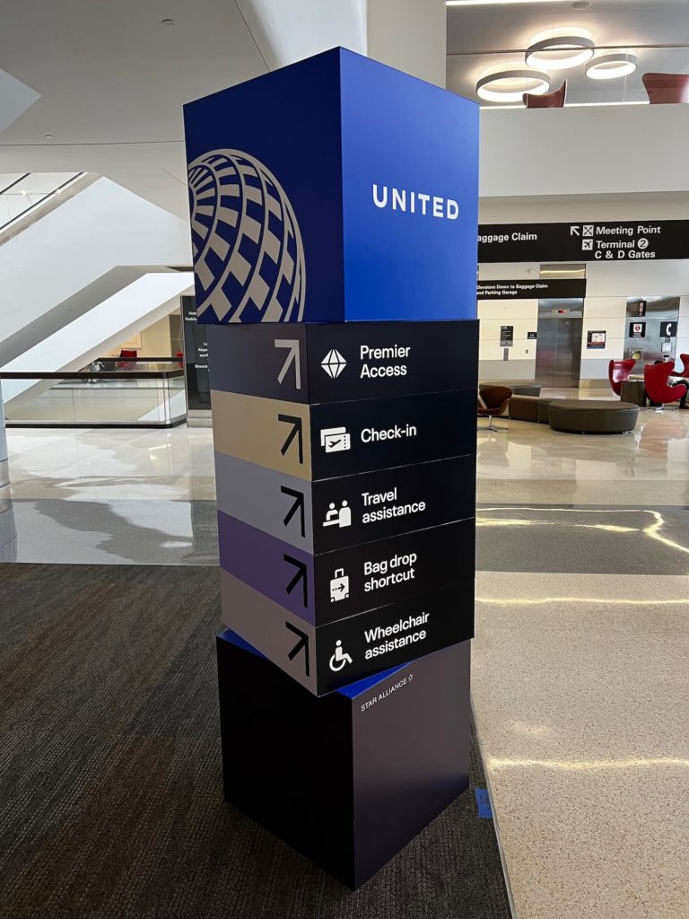 Quirky New United Airlines Signage At SFO - Live and Let's Fly