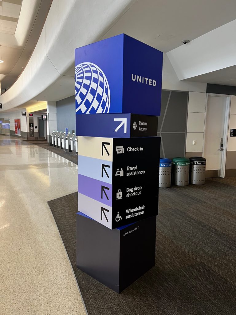 Quirky New United Airlines Signage At SFO - Live and Let's Fly