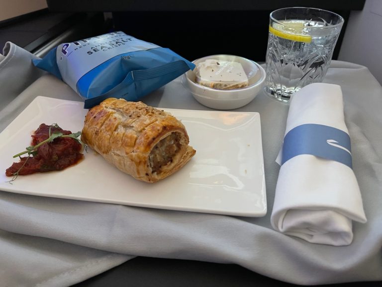 First Impressions: British Airways 787-10 Club World Suites - Live and ...