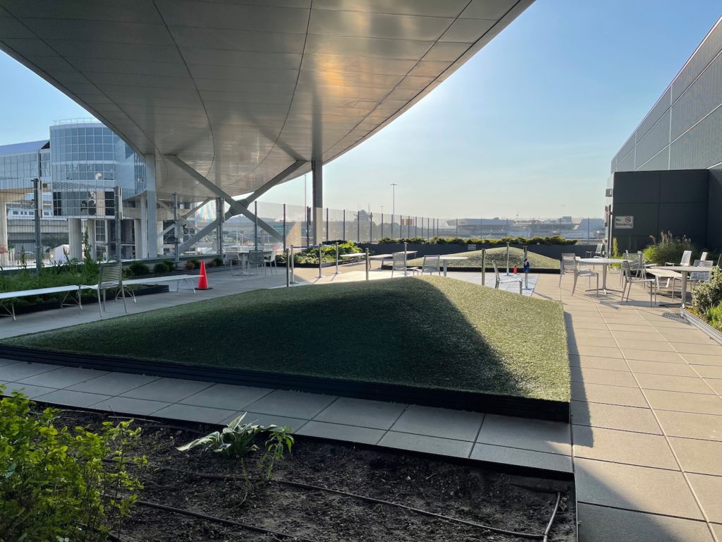 JetBlue's Swanky JFK T5 Rooftop Terrace - Live and Let's Fly
