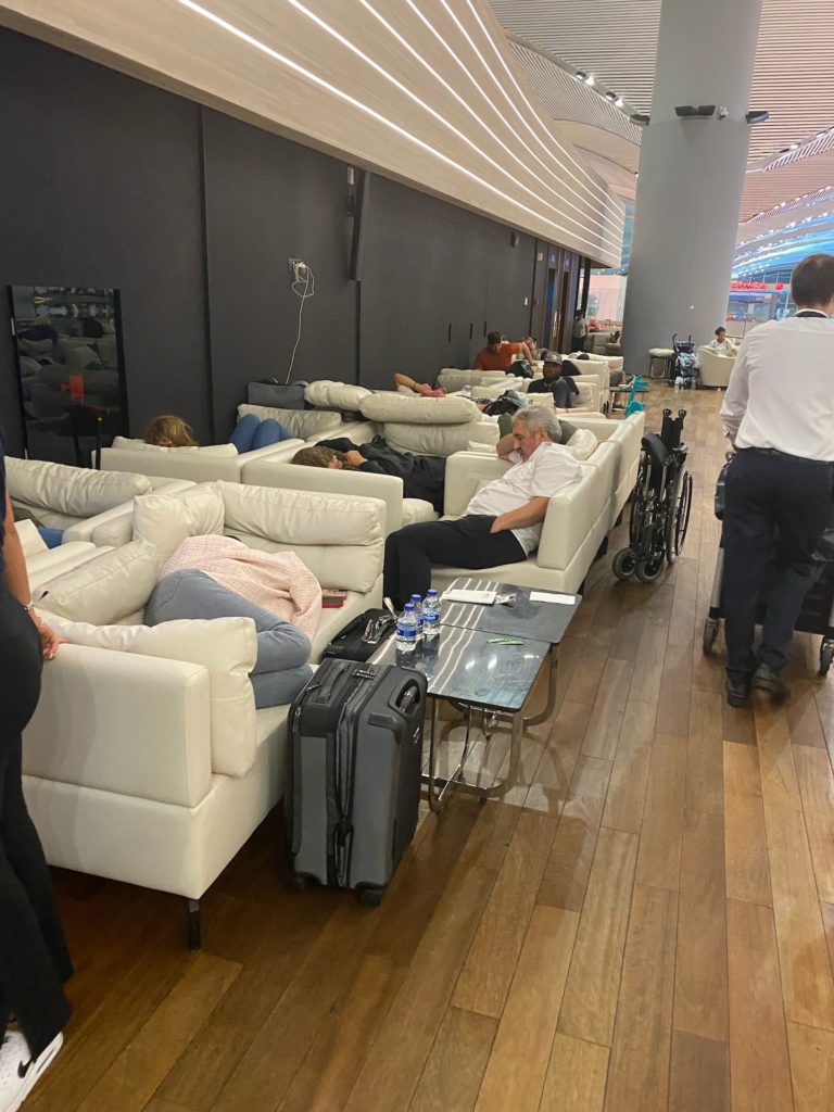Has Flagship Turkish Airlines Lounge Become A Homeless Shelter? - Live ...