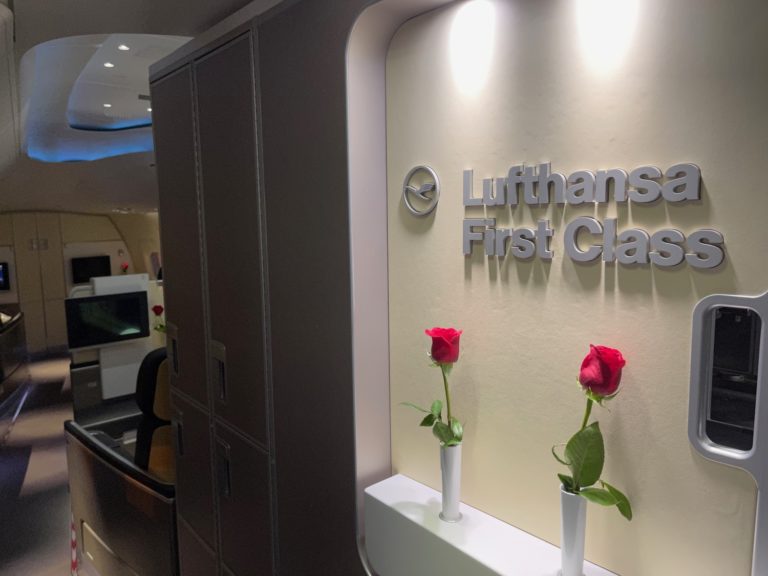Review: Lufthansa 747-8 First Class New York – Frankfurt - Live and Let ...