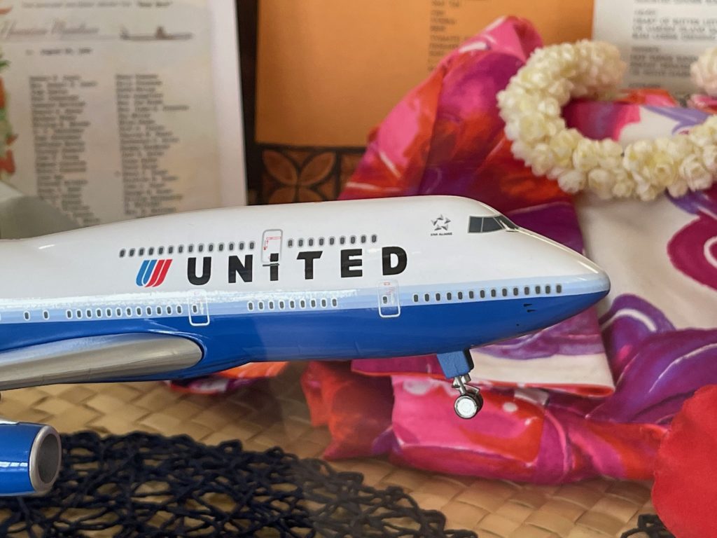 Review: United Airlines 777-300ER Business Class Honolulu - Chicago ...