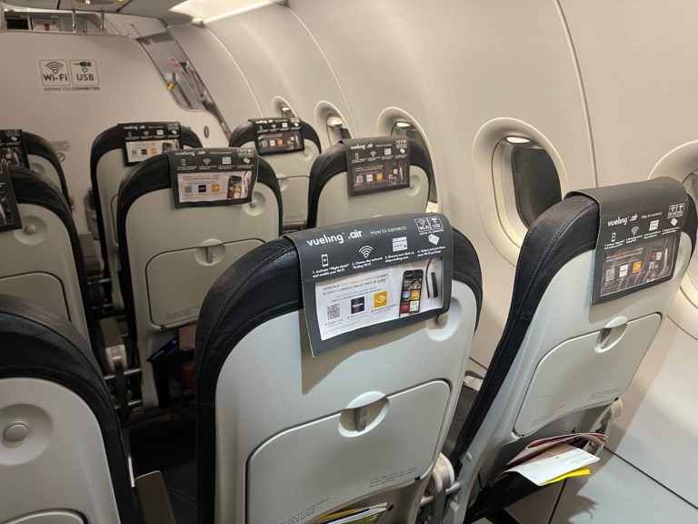 Review: Vueling A320 Economy Class - Live and Let's Fly