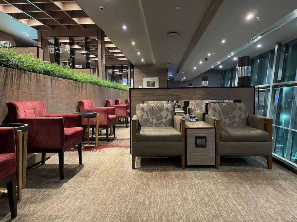 Review: Bidvest Premier Lounge Cape Town (CPT) - Live and Let's Fly