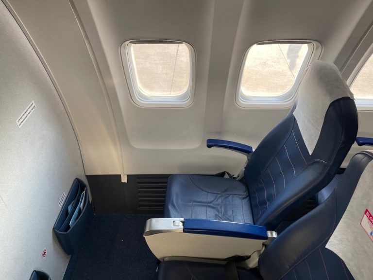 Review: FlySafair 737-800 Cape Town - Durban - Live and Let's Fly