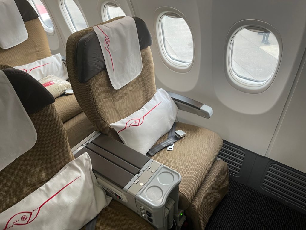 Review: Kenya Airways 737-800 Business Class - Live and Let's Fly