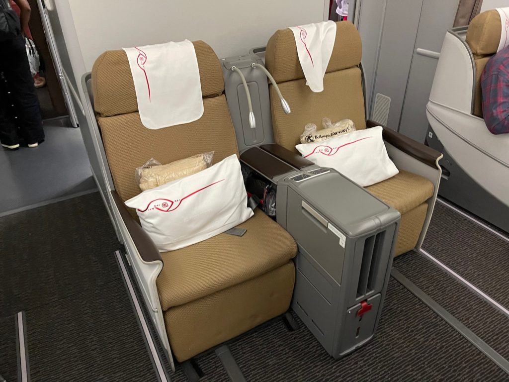 Review: Kenya Airways 787-8 Business Class Nairobi - New York - Live and Let's Fly