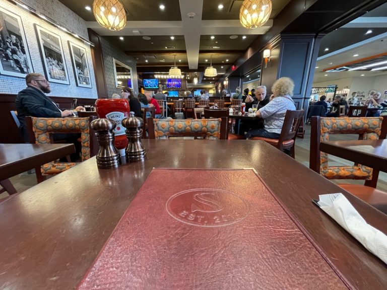 Review: Stephanie's Boston Logan Airport (Priority Pass Restaurant ...