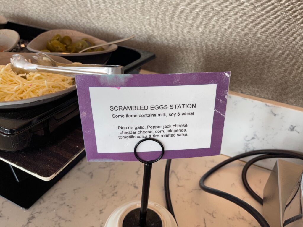 Review: United Club Boston (BOS) - Live and Let's Fly