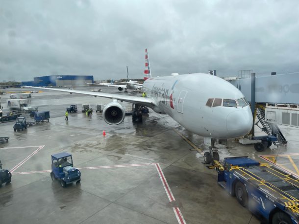 Review: American Airlines 777-200 Business Class Doha - New York - Live ...