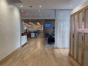 Review: Amtrak Metropolitan Lounge New York (NYP) - Live and Let's Fly