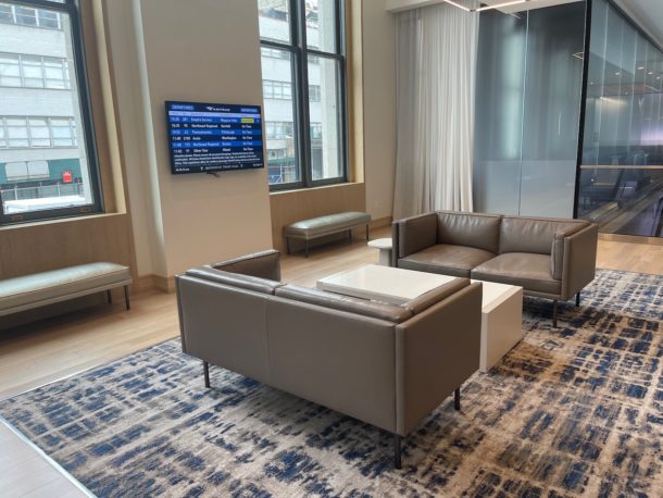 Review: Amtrak Metropolitan Lounge New York (NYP) - Live and Let's Fly