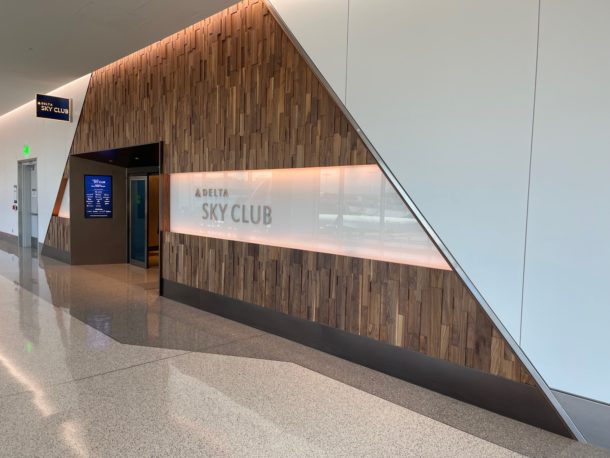 Review: Delta Sky Club Los Angeles (LAX - T3) - Live and Let's Fly