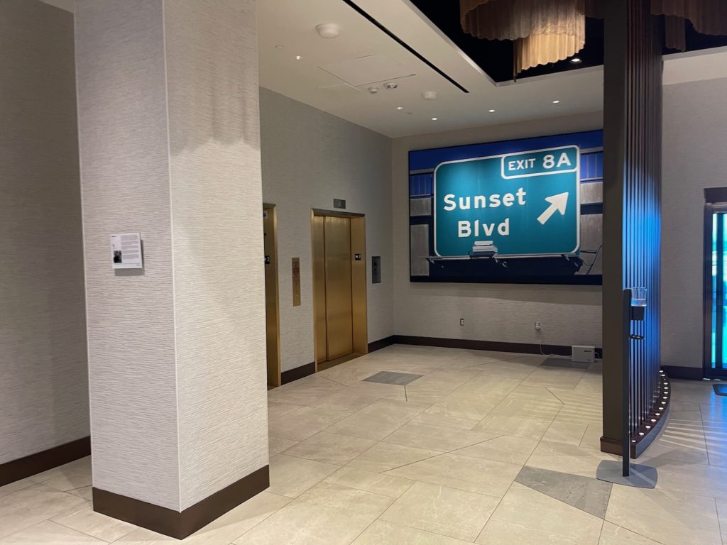Review: Delta Sky Club Los Angeles (LAX - T3) - Live and Let's Fly