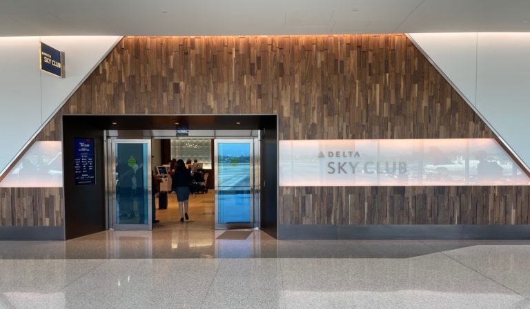 Review: Delta Sky Club Los Angeles (LAX - T3) - Live and Let's Fly