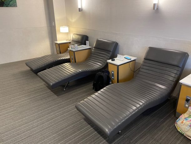 Review: American Airlines Admirals Club Dallas (DFW - Terminal D ...