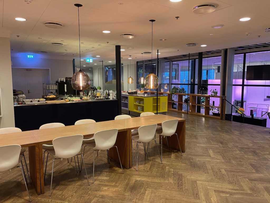 Review: Aviator Apartment Business Lounge Copenhagen (CPH) - Live and ...