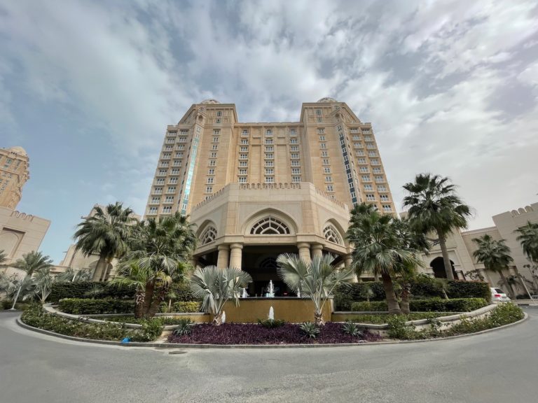 Review: Four Seasons Hotel Doha - Live and Let's Fly