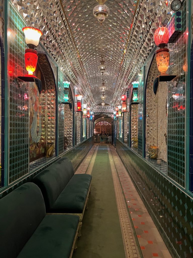 A Persian Dinner In Doha's Souq Waqif - Live and Let's Fly