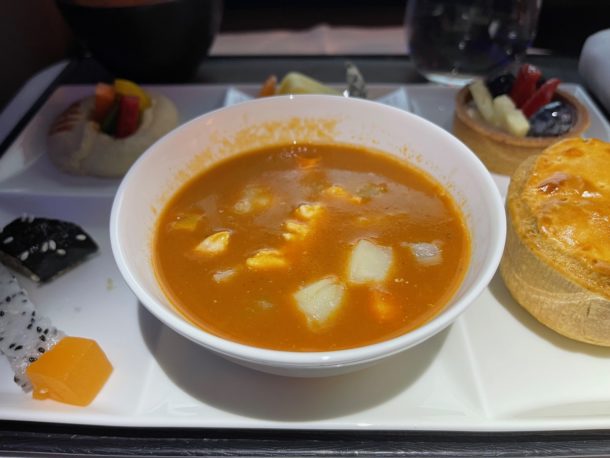 Tasting Menu In Qatar Airways Business Class - Live and Let's Fly