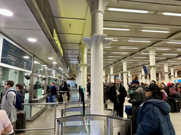 A Surprise Trip To Paris On The Eurostar (Chunnel) - Live and Let's Fly