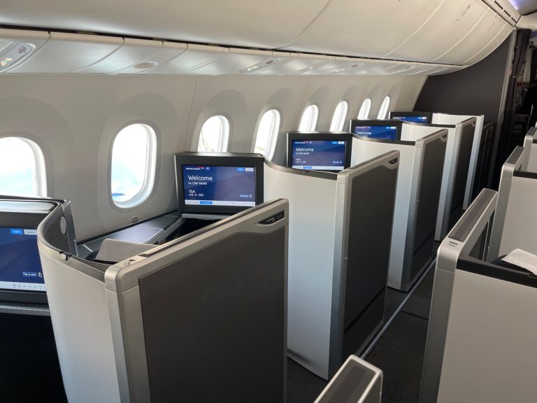 Review: British Airways 787-10 Business Class (Club Suite) - Live and ...