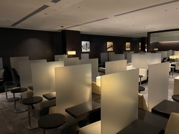 Review: JAL First Class Lounge Tokyo (NRT) - Live and Let's Fly