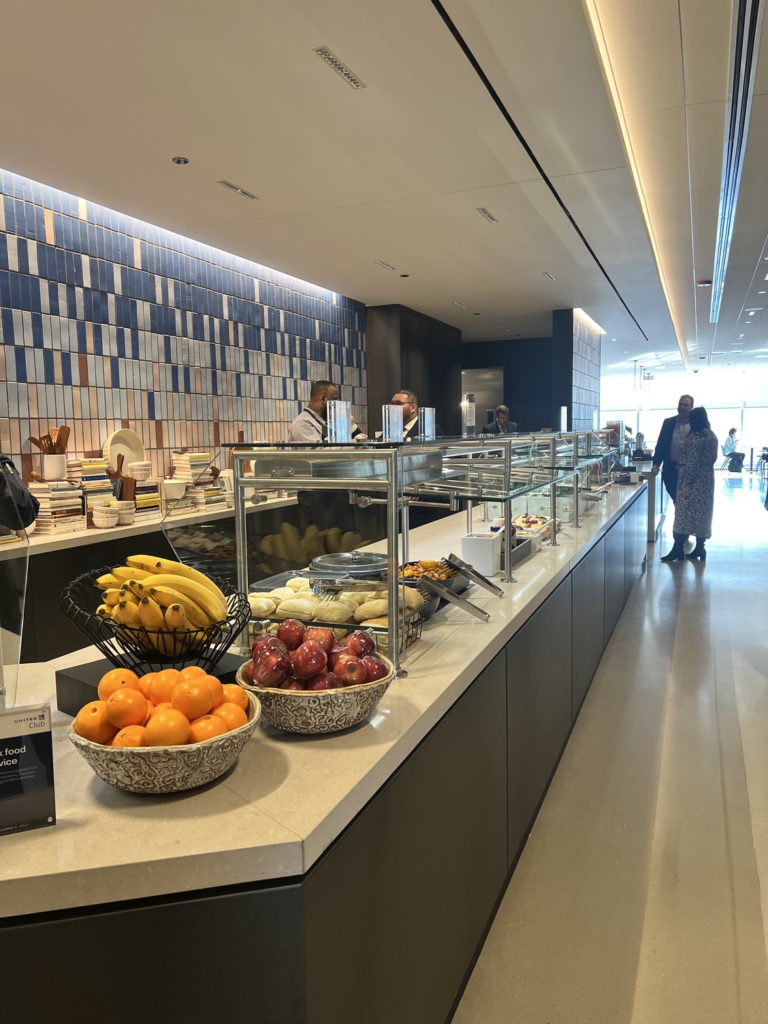 First Look: New United Club In Chicago O'Hare - Live and Let's Fly