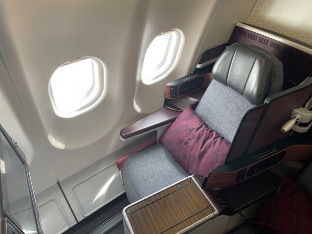 Review: Qatar Airways A330-300 "First Class" Doha - Amman - Live and ...