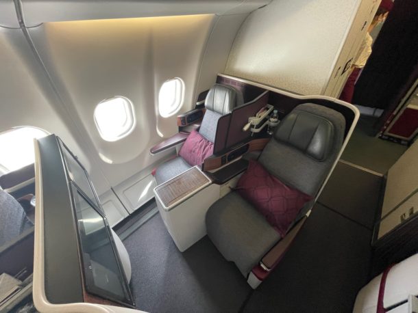 Review: Qatar Airways A330-300 "First Class" Doha - Amman - Live and ...