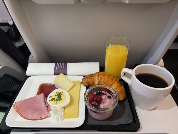 A Lovely Breakfast In SWISS Business Class - Live and Let's Fly