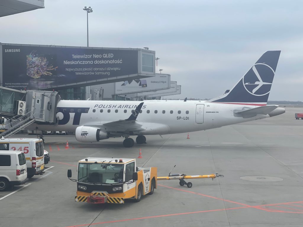 Review: SWISS A320 Economy Class - Live and Let's Fly