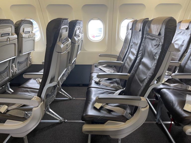 Review: SWISS A320 Economy Class - Live and Let's Fly